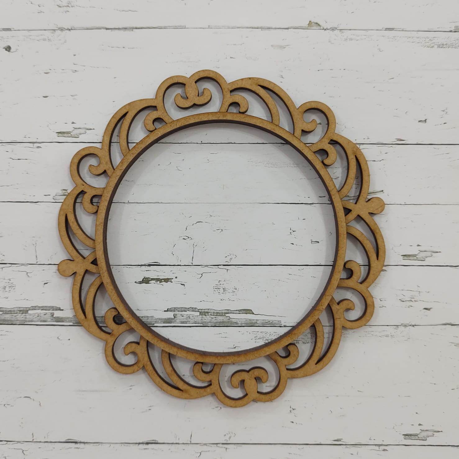 Aplique Redondo Arabesco Vazado com Aro12cm Mod.03 – LUNAPEL